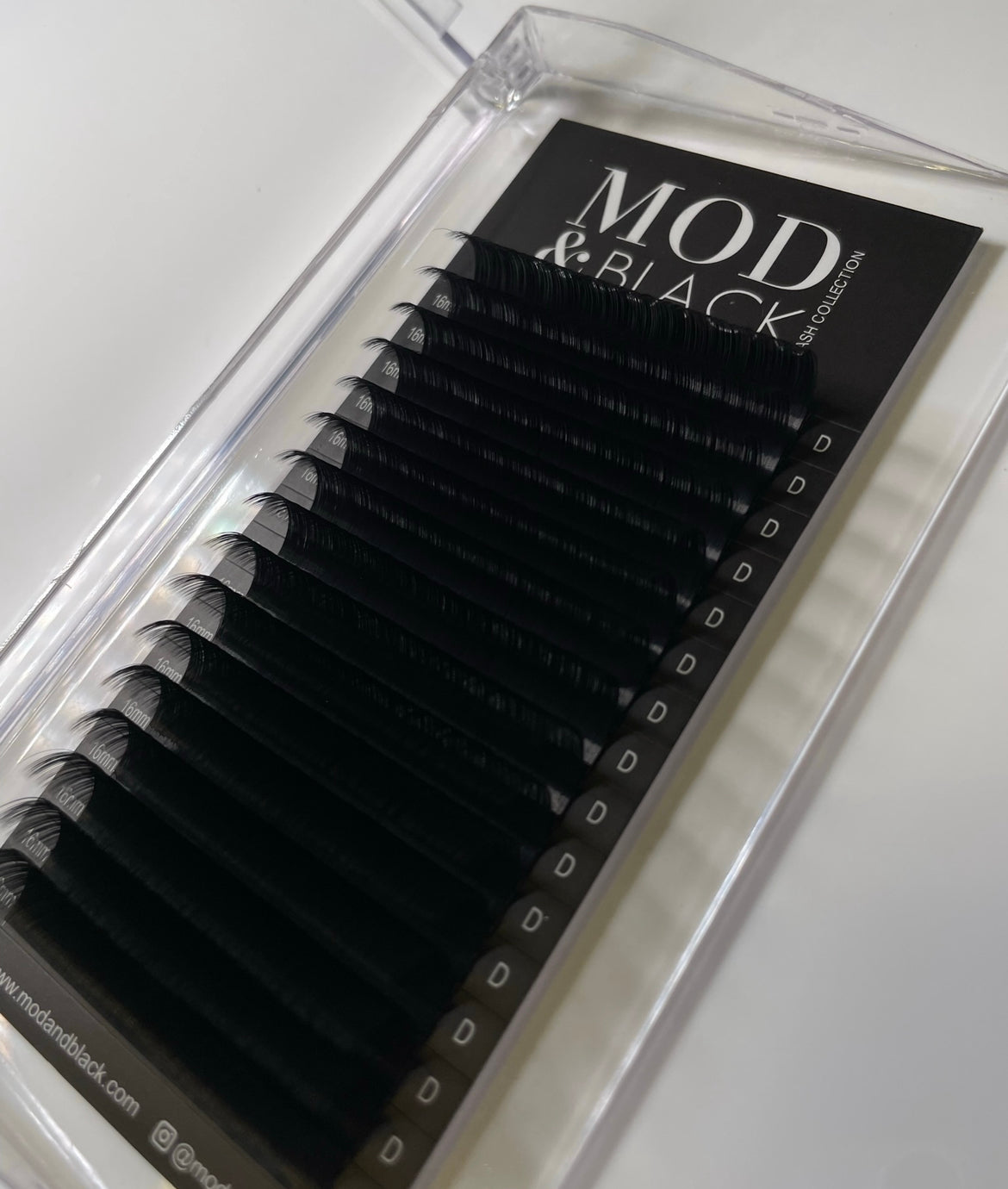 LASH TRAYS – Mod and Black